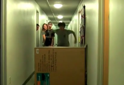 Box Jump Fail - Video auf bildschirmarbeiter.com