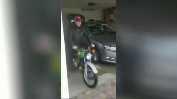 Stretchmoped - Video auf bildschirmarbeiter.com