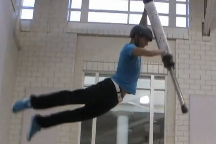 Insane Pogo Sticks! - Video auf bildschirmarbeiter.com