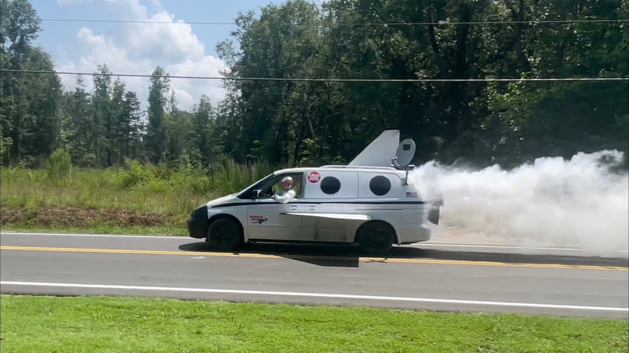 Redneck Space Shuttle - Video auf bildschirmarbeiter.com